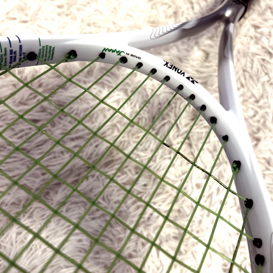 【極美品】YONEX ナノフォース8V ホワイト 軟式 ラケット