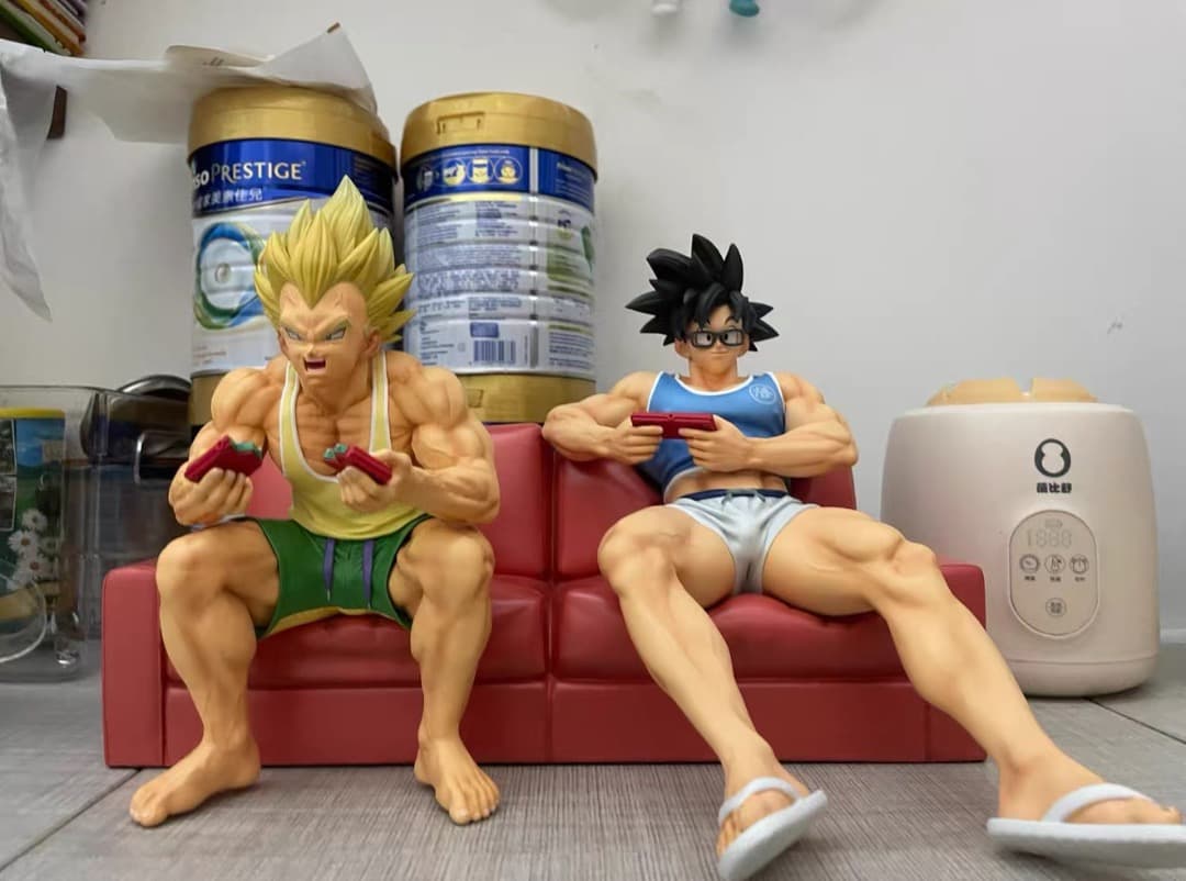 ドラゴンボール　ソファに座る悟空　ガレージキット　フィギュア　完成品