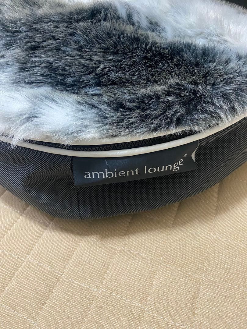 ambient lounge ファー付きクッション オーバル型