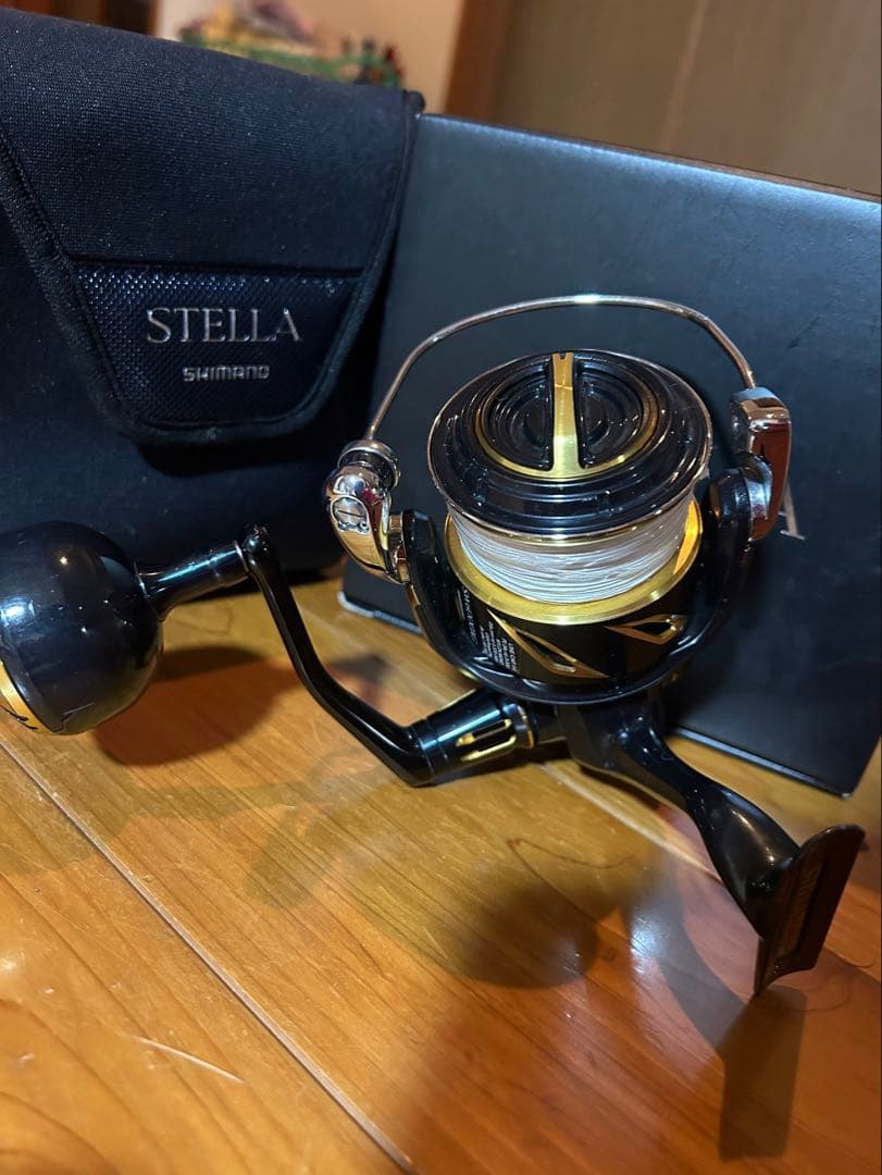SHIMANO STELLA リール 黒金 収納ケース付き