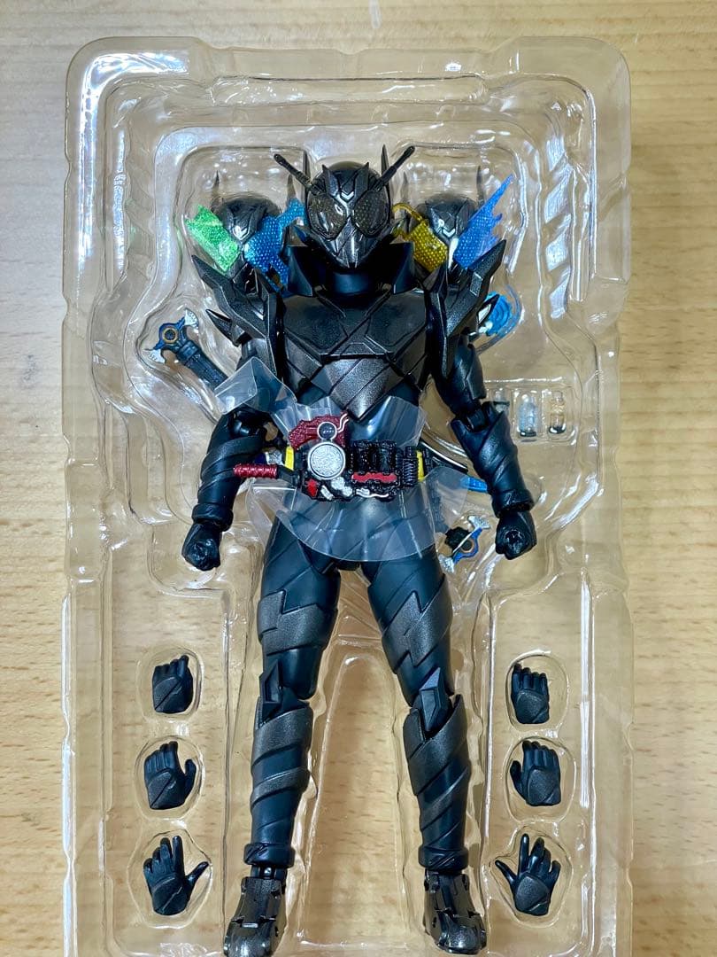 【未使用有り】フィギュアーツ 仮面ライダービルド ニンニンコミック メタルビルド