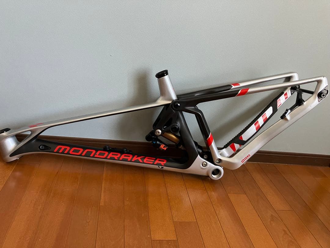 Mondraker Superfoxy RR カーボンフレーム M