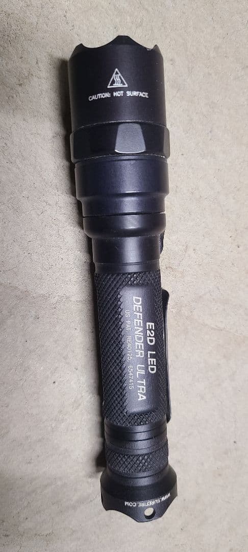 SUREFIRE E2D LED Defender Ultra 懐中電灯