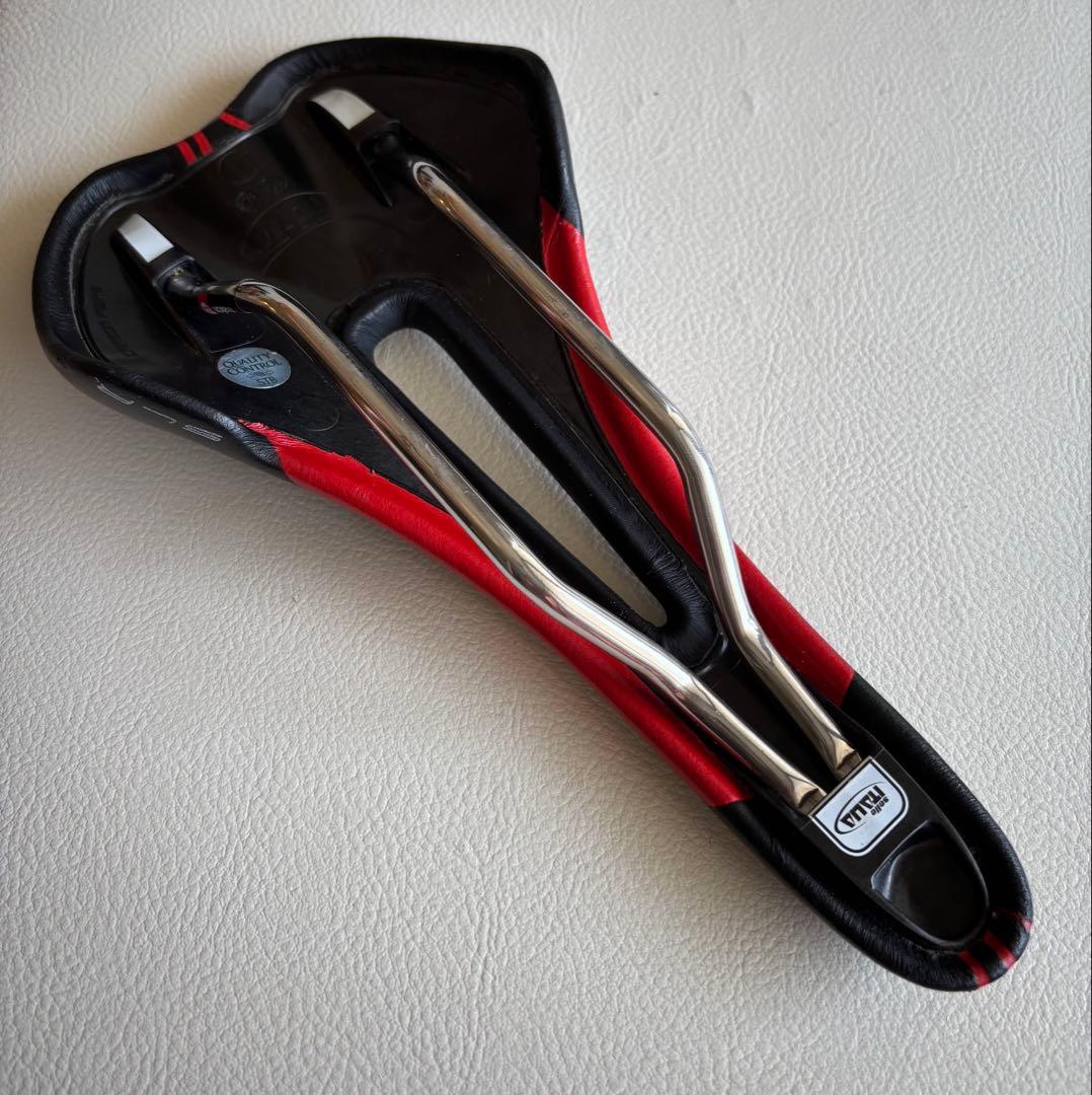 Selle ITALIA SLR Team Edition Flowサドル