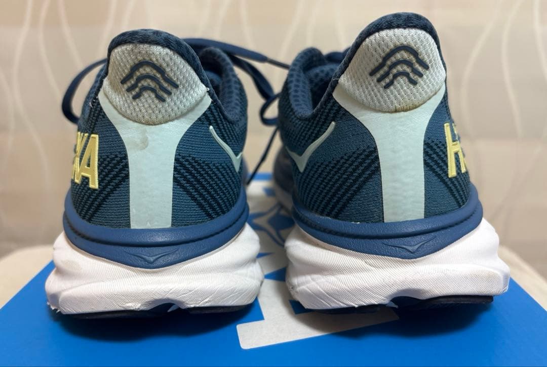 【中古美品】HOKA クリフトン9 ランニングシューズ 26.0cm