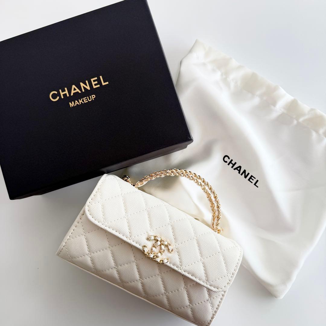 CHANEL ショルダーバッグ　シャネル　ホワイト　非売品　VIP限定ギフト