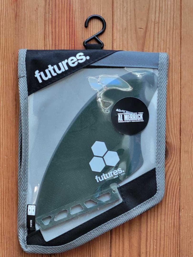＜新品・送料込み＞futures AMK アルメリック ツインキールフィン
