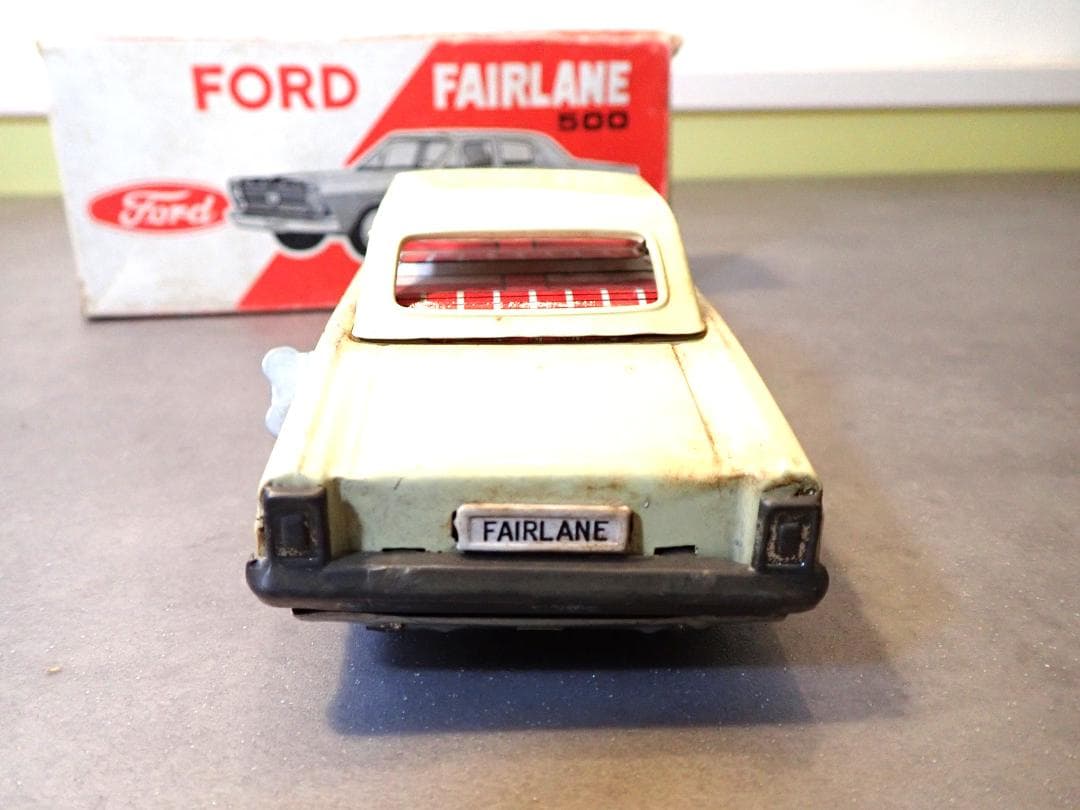 Ford Fairlane 500 ビンテージ当時物ブリキカー ネジ巻き前進