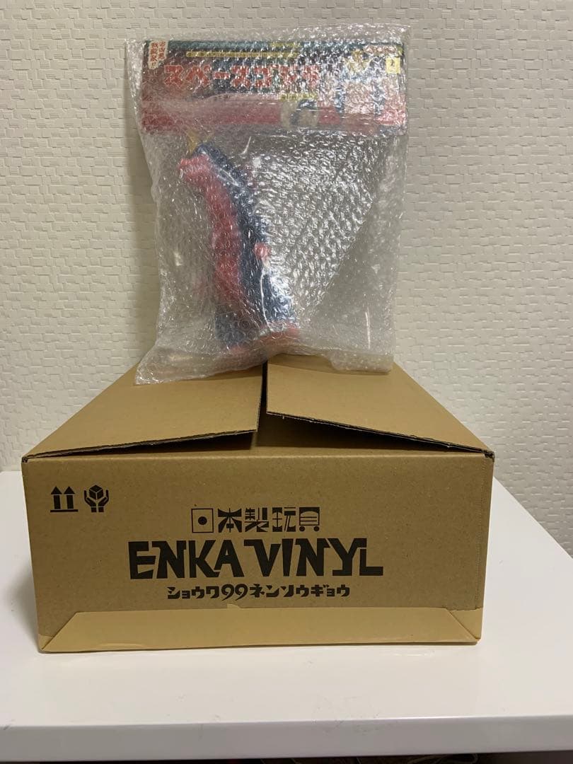 ロゴ入り輸送箱付き　enka vinyl スペースゴジラ　エンカビニール