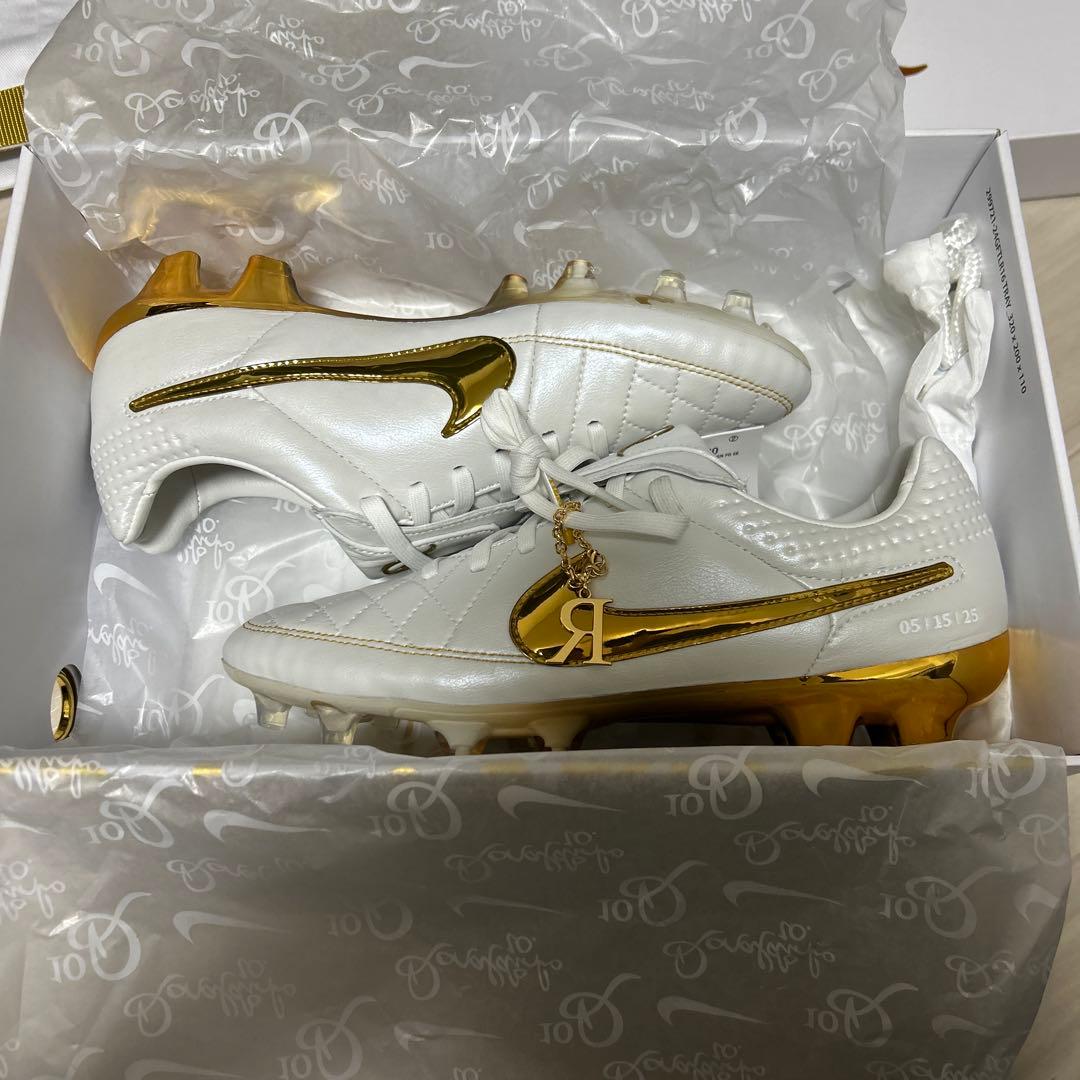 Ronaldinho × Nike Tiempo Legend 25cm