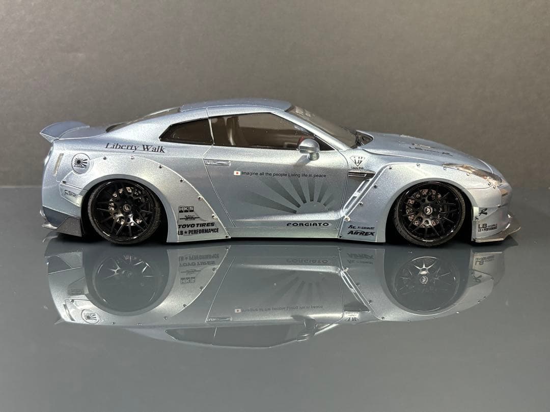 1/24リバティーウォークR35 GT-R 完成品