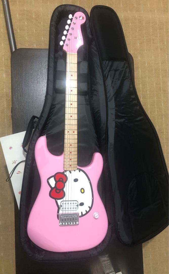 Fender Hello Kitty Stratocaster ハローキティ