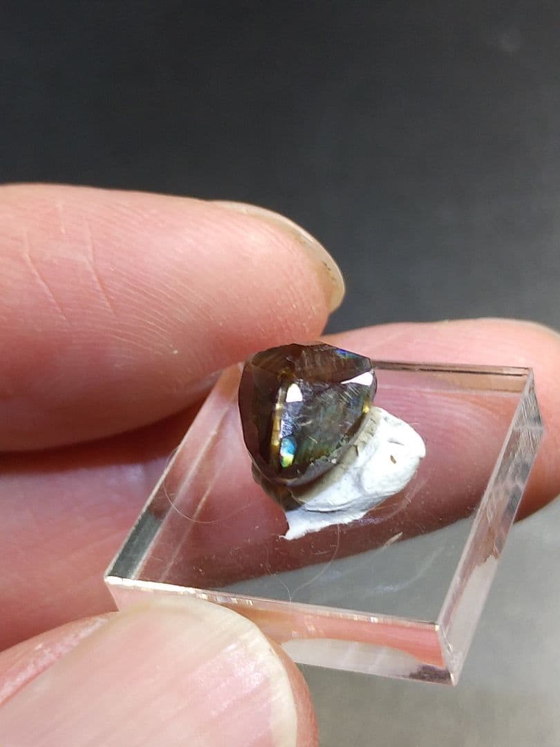 レインボーガーネット、カット石　225