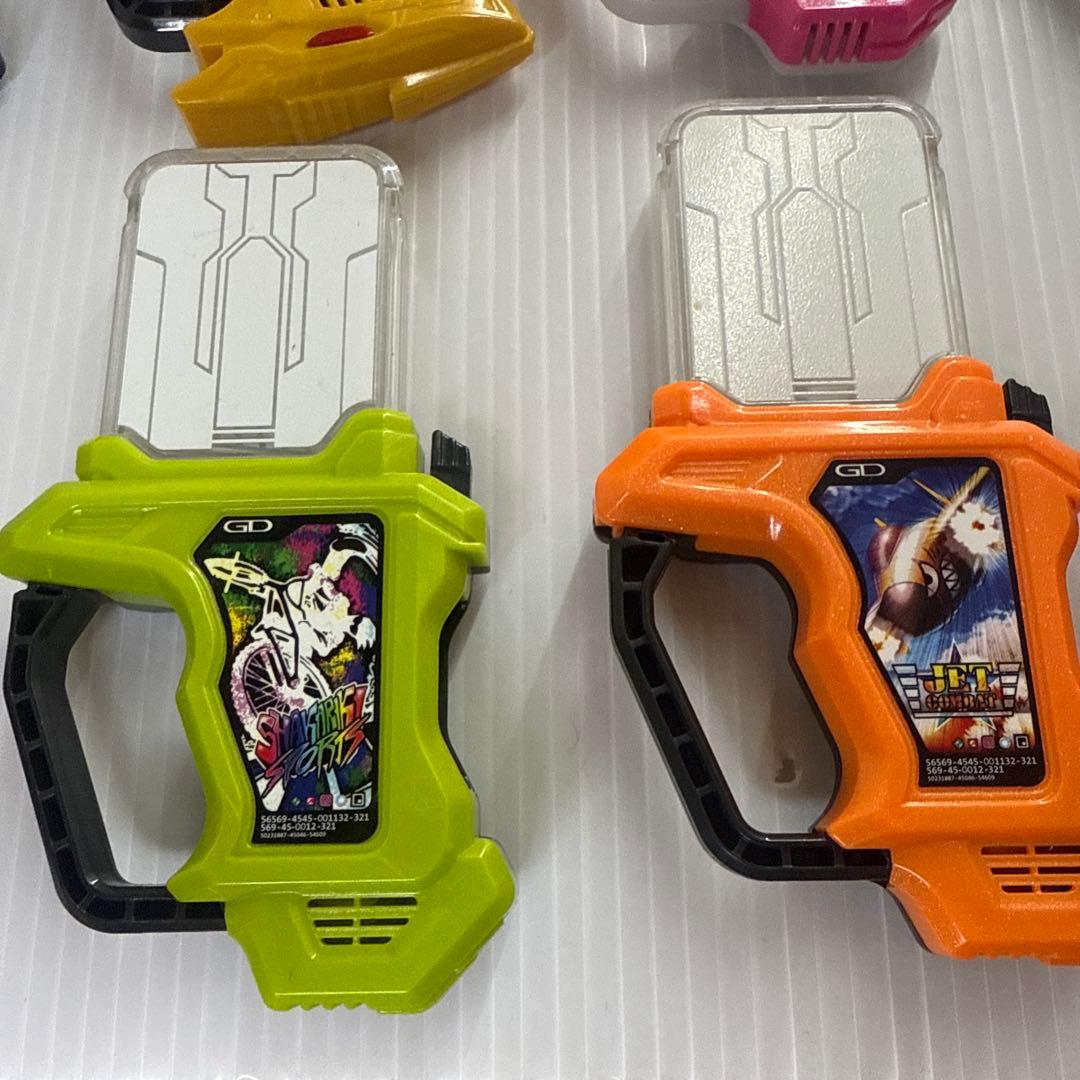 仮面ライダーエグゼイド　DXゲーマドライバー　& ガシャット　セット　♫