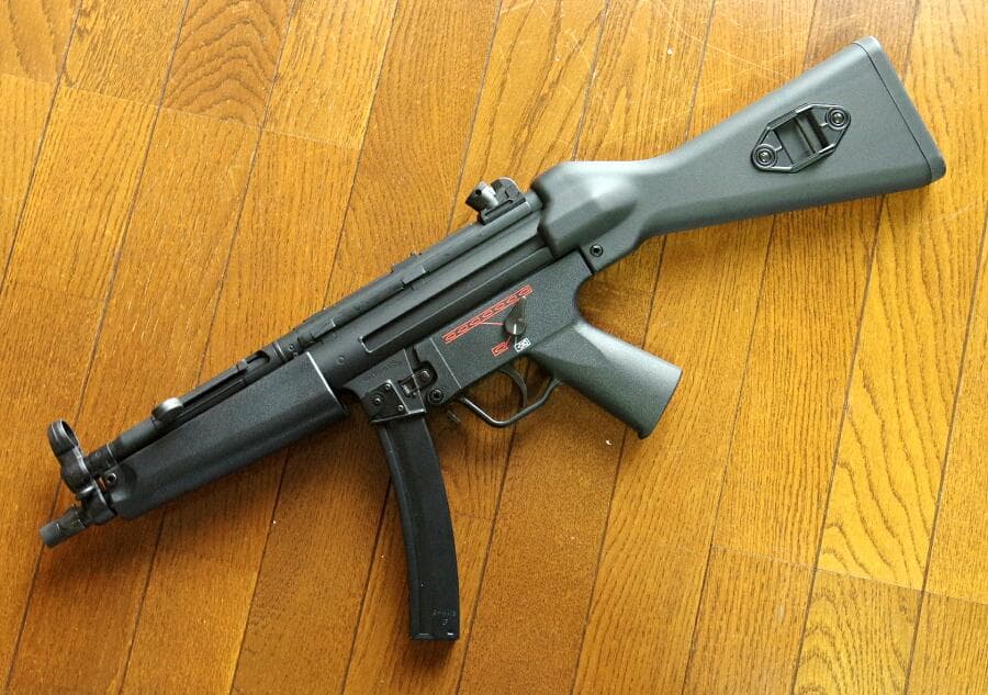 東京マルイ H&K MP5A4（ハイグレードバージョン）50連スペアマガジン付き