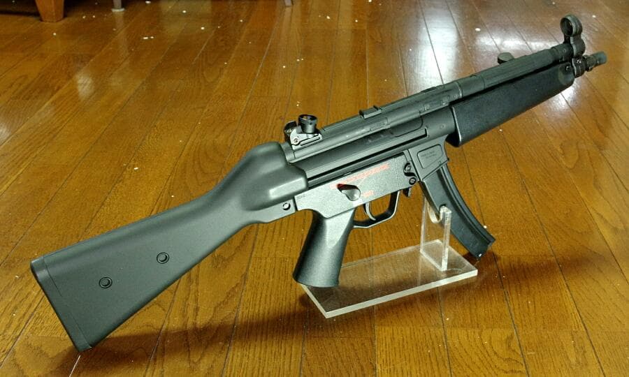 東京マルイ H&K MP5A4（ハイグレードバージョン）50連スペアマガジン付き