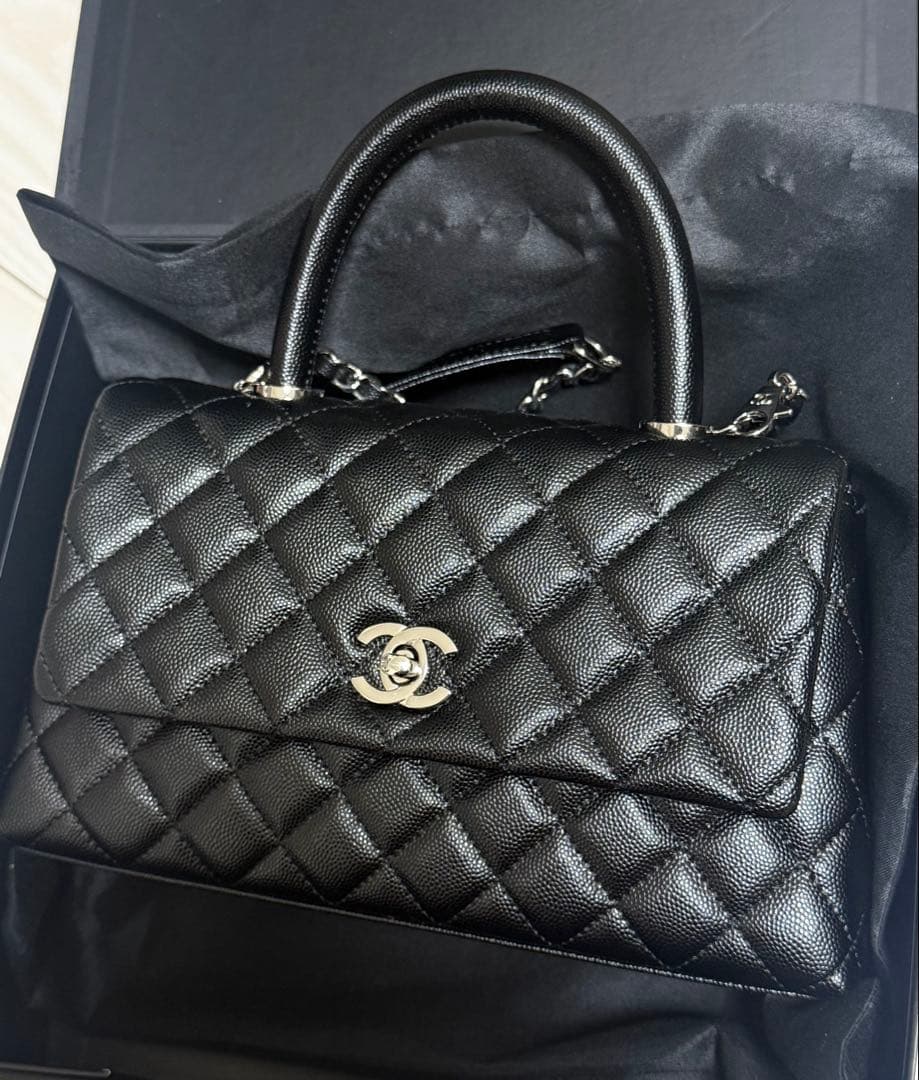 mノベルティ CHANEL ブラック ショルダーバッグ