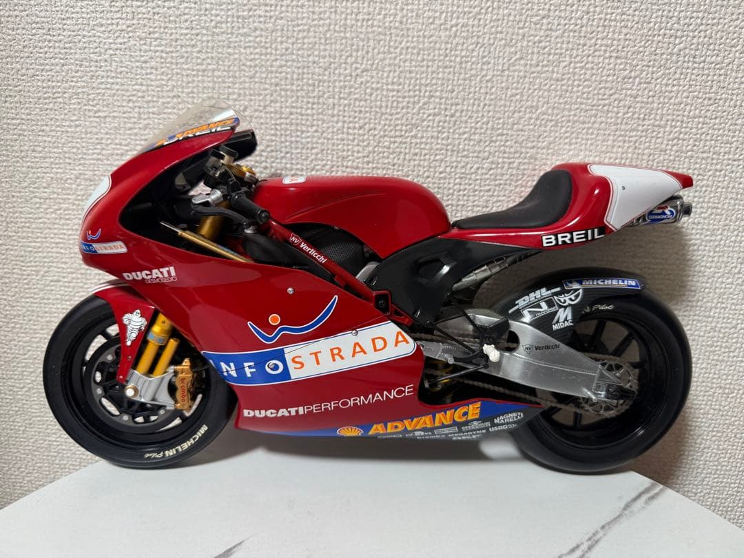 【希少・1/6】ドゥカティ Desmosedici GP3 金属製模型