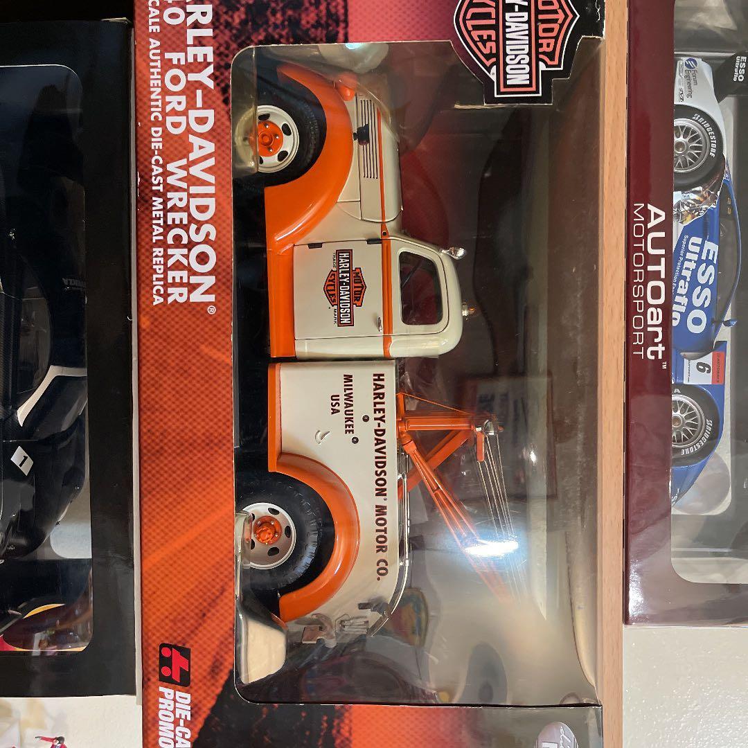 ミニカー Harley-Davidson Ford Wrecker 1/24
