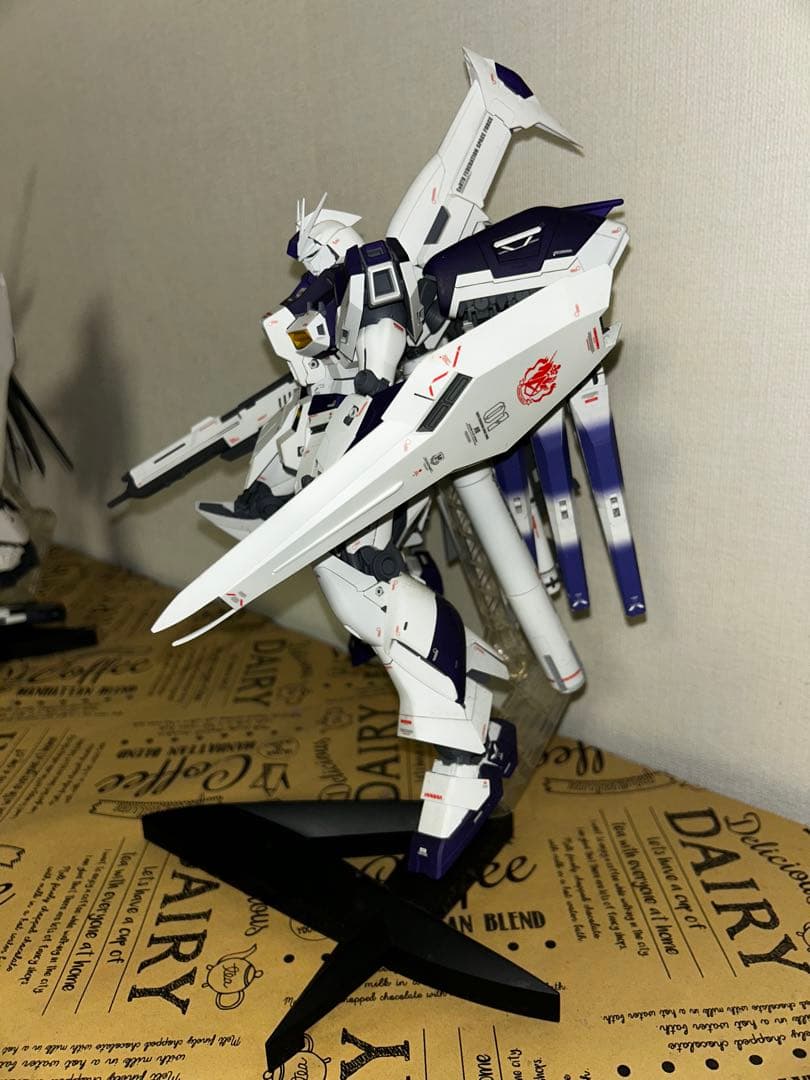 MG HI-νガンダム　ver.ka 全塗装完成品