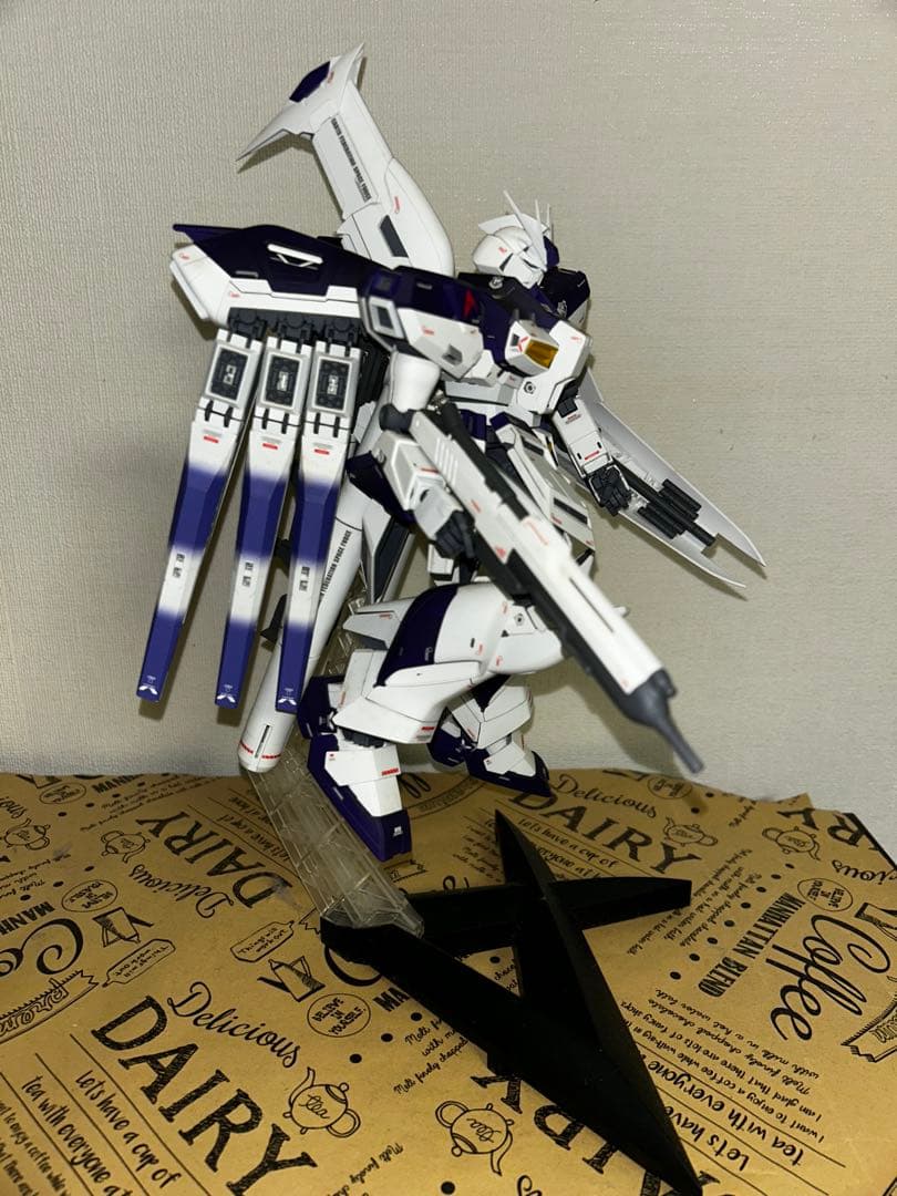 MG HI-νガンダム　ver.ka 全塗装完成品