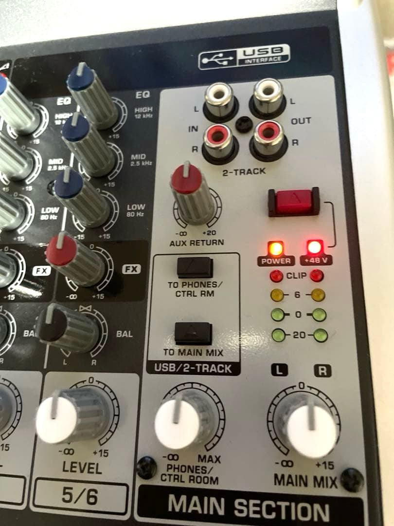 【ほぼ新品‼️値引中！】完全作動！behringer XENYX Q802USB