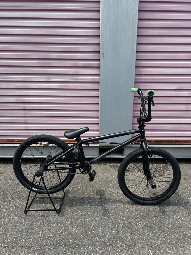 自転車本体 ARES SWORD BMX