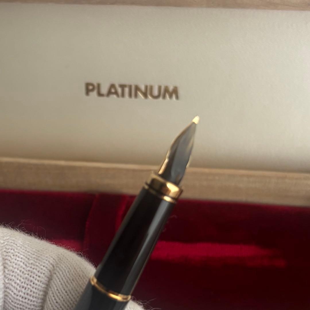 PLATINUM ツキトウサギ プラチナ　万年筆　金沢箔　ペン先18K