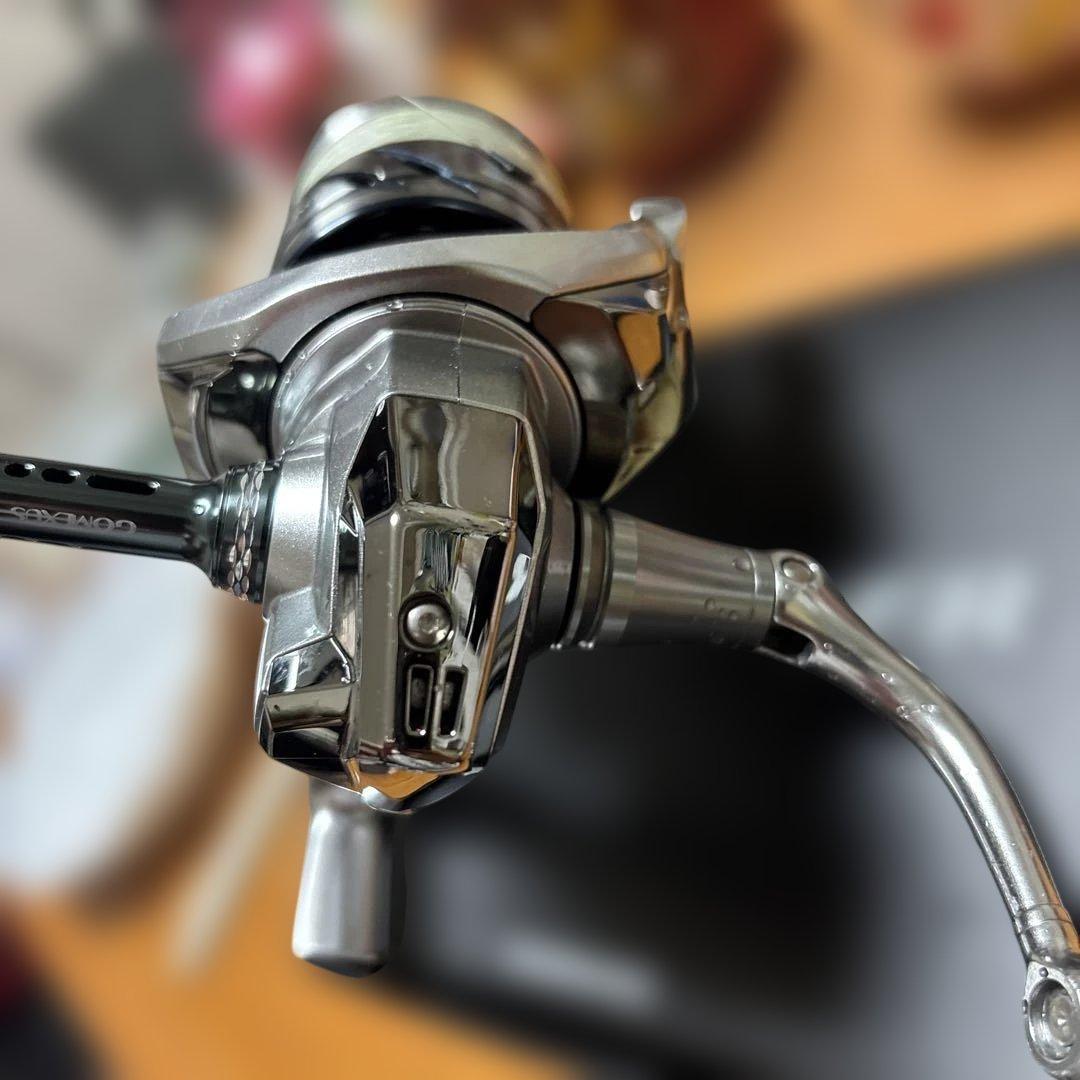覇*歌様 超美品SHIMANO 23STRADIC C5000XGスピニングリー