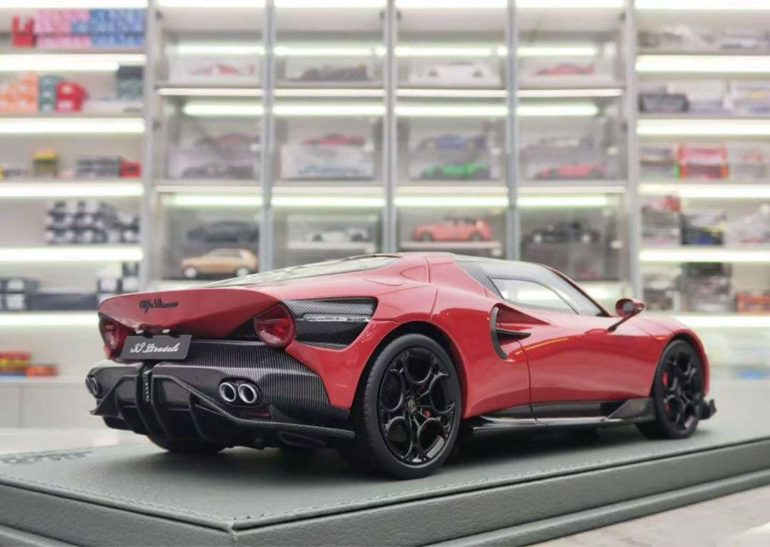 新品希少 BBR 1/18 アルファ ロメオ 33 Stradale ミニカー