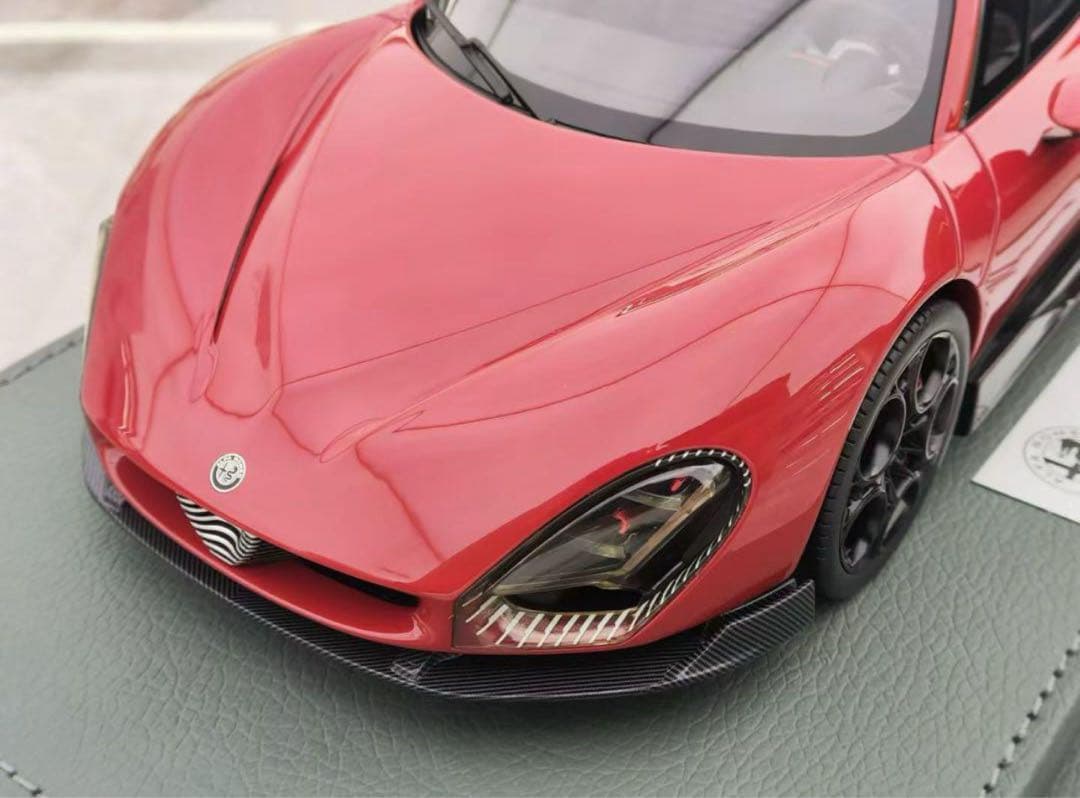 新品希少 BBR 1/18 アルファ ロメオ 33 Stradale ミニカー