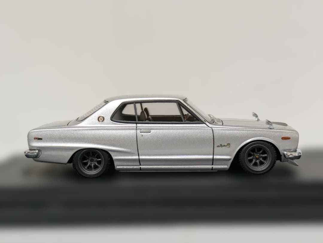 イグニッション モデル 1/43 スカイライン 2000GT-X KGC10 銀