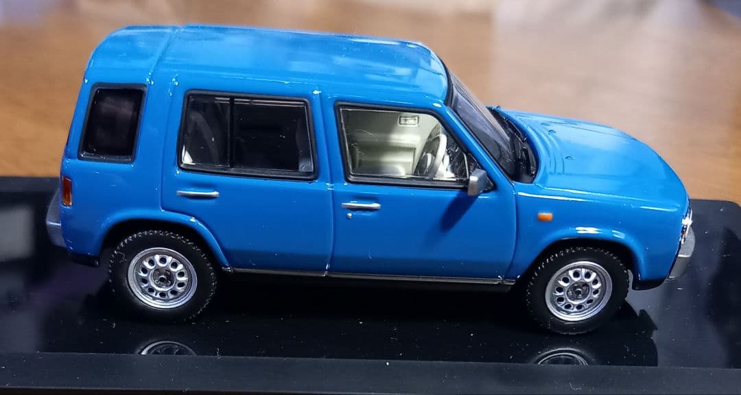 中古カー模型　Nissan Rasheen Type I 1994