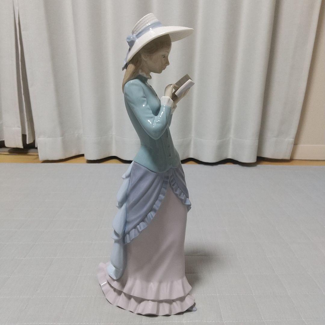 【値下げしました！】リヤドロ 読書をする貴婦人 LLADRO 05000