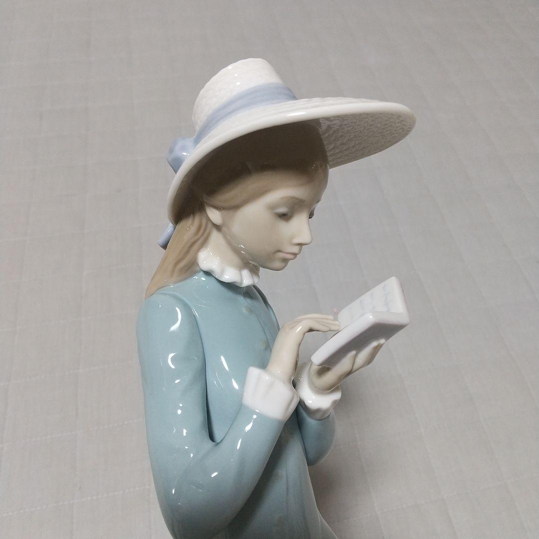 【値下げしました！】リヤドロ 読書をする貴婦人 LLADRO 05000