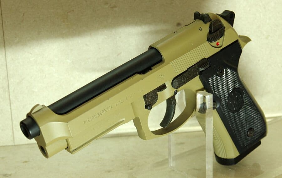 トイガン WESTERN ARMS BERETTA M9A1-DE