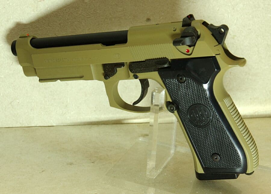 トイガン WESTERN ARMS BERETTA M9A1-DE