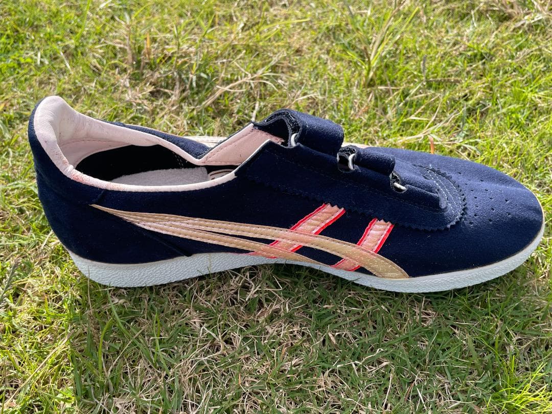 【未使用】ASICS アシックストレーニングシューズ　TGV950 日本製