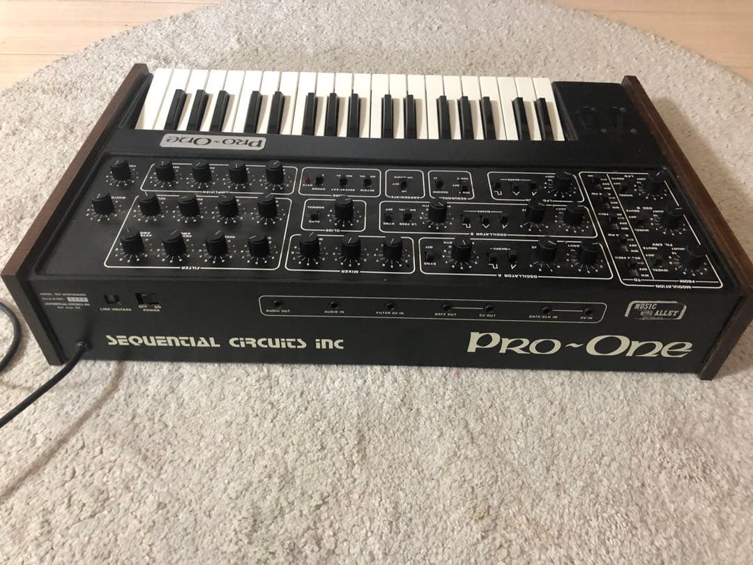 鍵盤楽器 SEQUENTIAL CIRCUITS PRO ONE