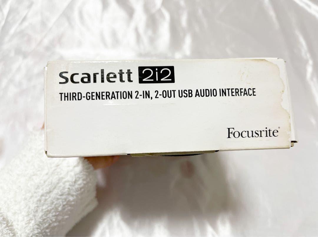 Focusrite Scarlett 2i2 オーディオインターフェース