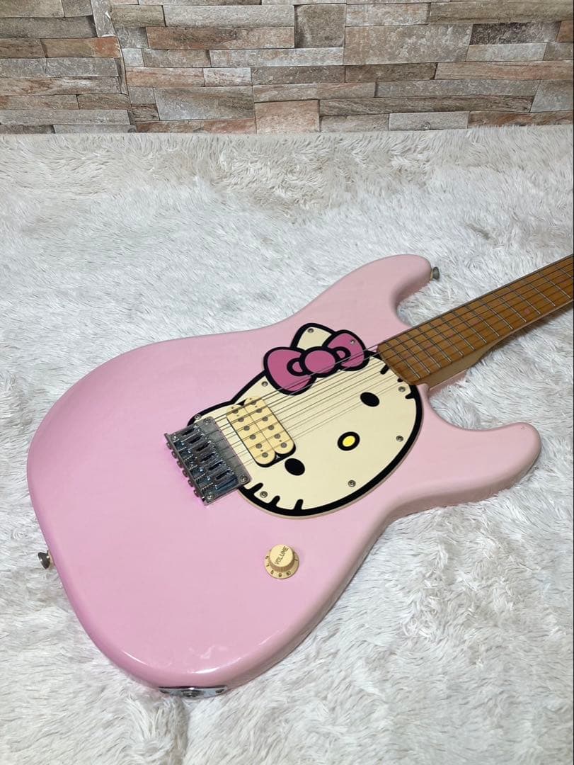 スクワイヤー　エレキギター　Hello Kitty Stratocaster
