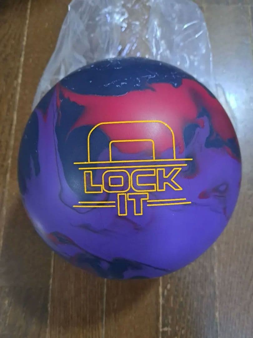 Storm LOCK IT ボウリングボール 15 ポンド4オンス　新品