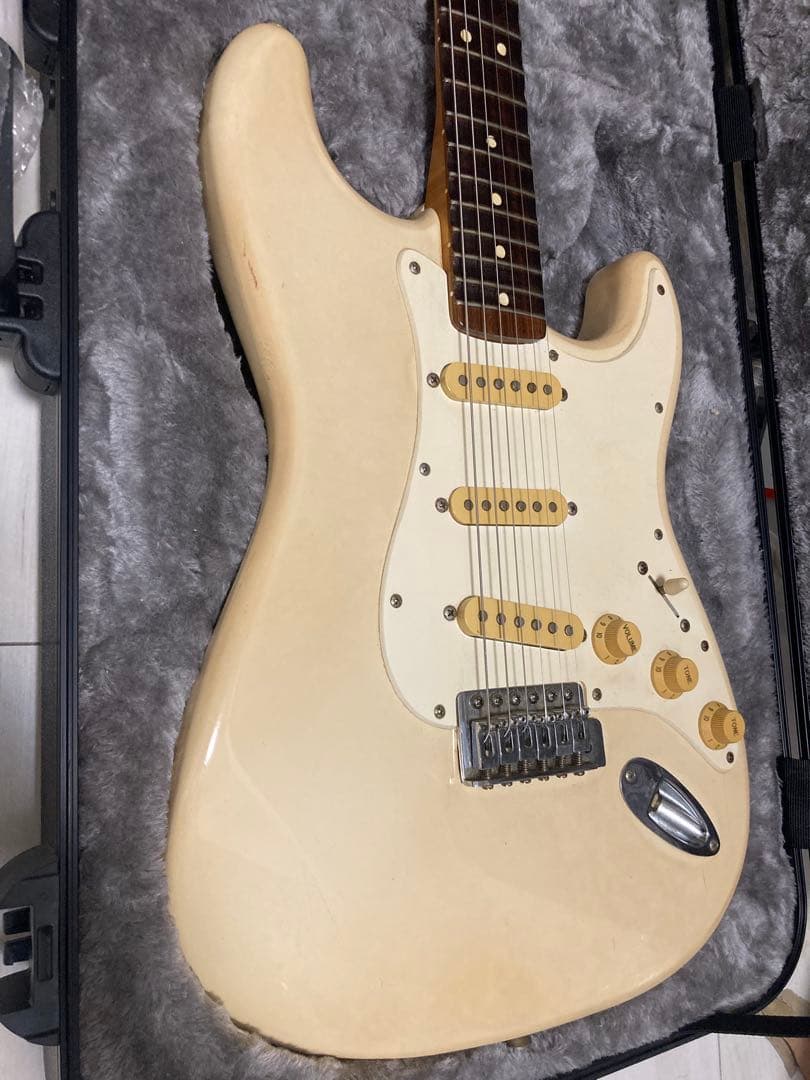 Fender Mex ストラトキャスター　スキャロップ加工済み