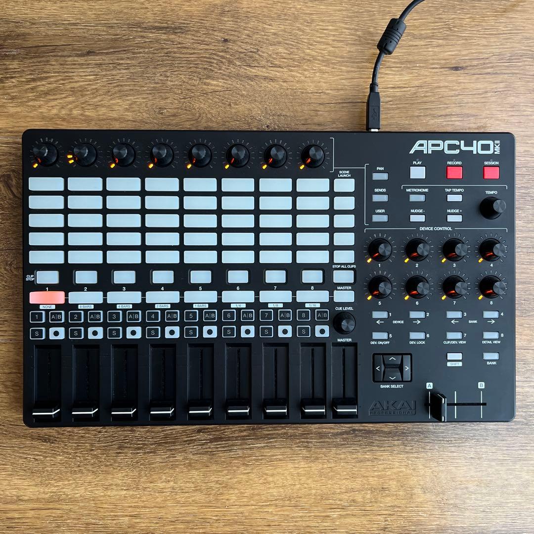 AKAI APC 40 MKII ( MK2 ) Abletonコントローラー
