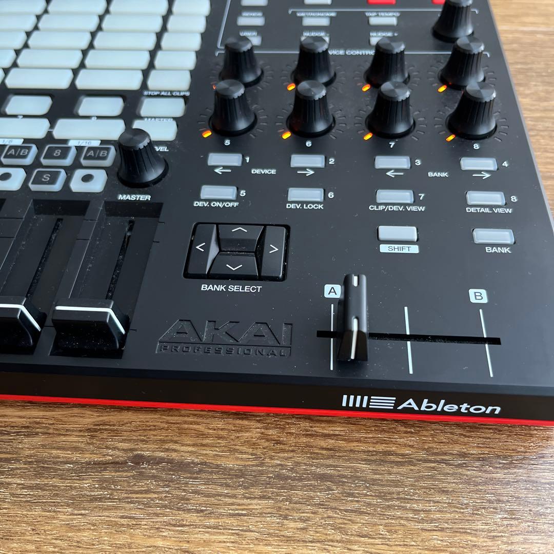 AKAI APC 40 MKII ( MK2 ) Abletonコントローラー