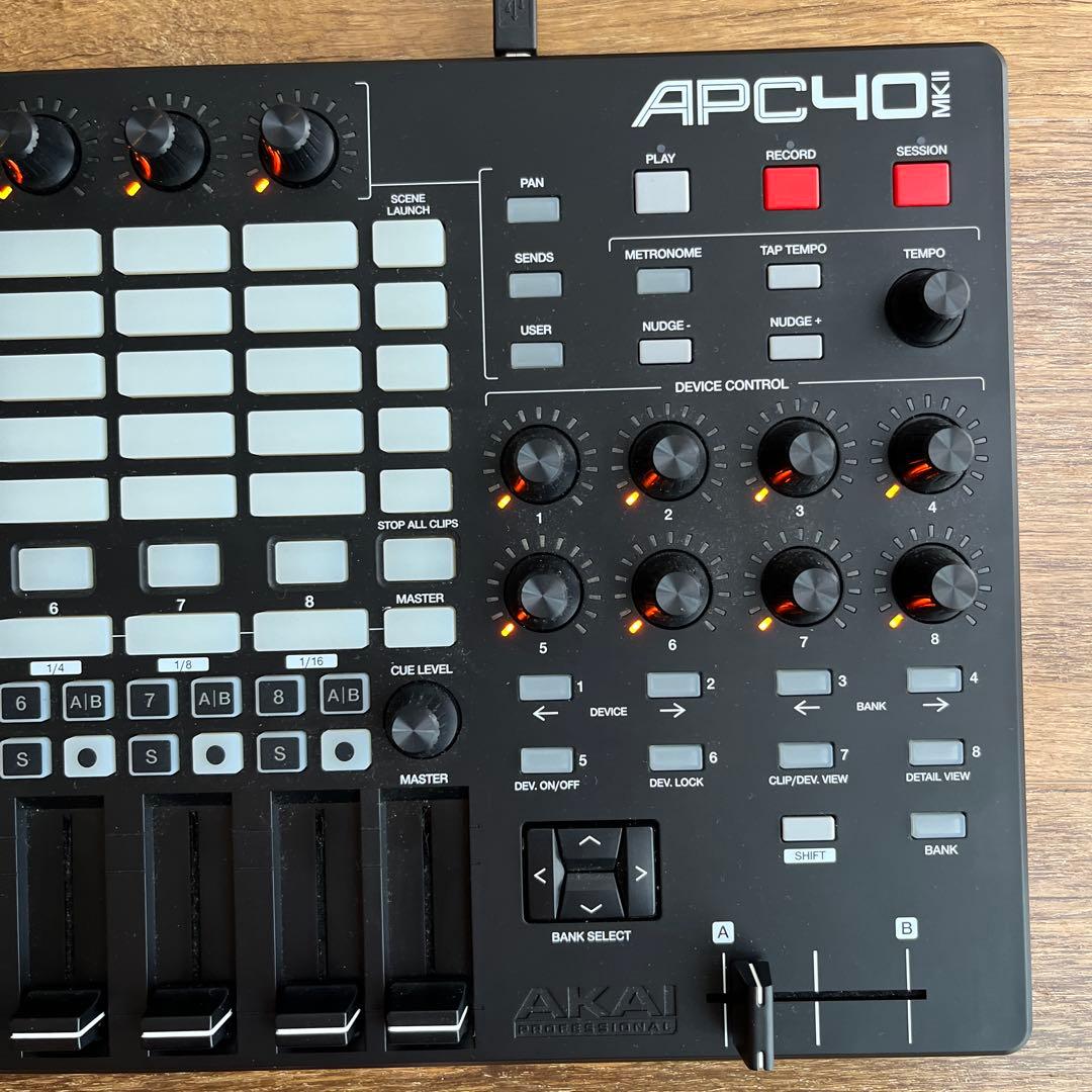 AKAI APC 40 MKII ( MK2 ) Abletonコントローラー