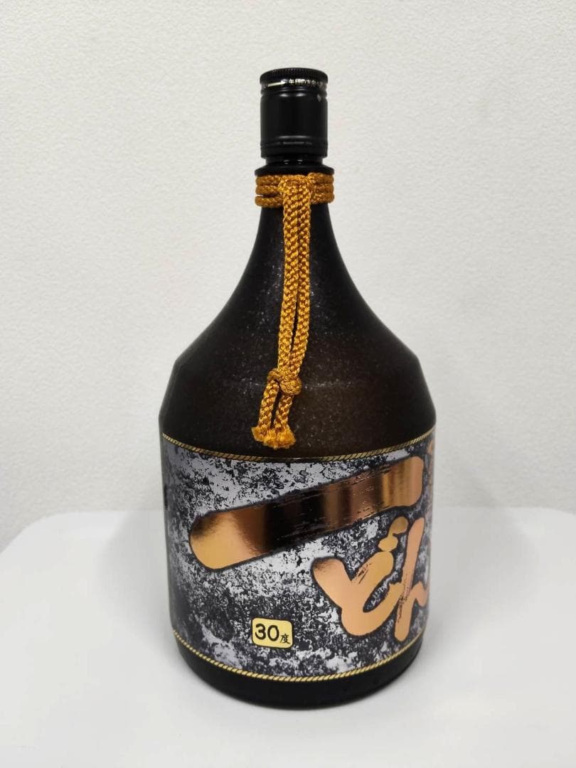 【未開栓】一どん　1800ml　限定品　木箱入り