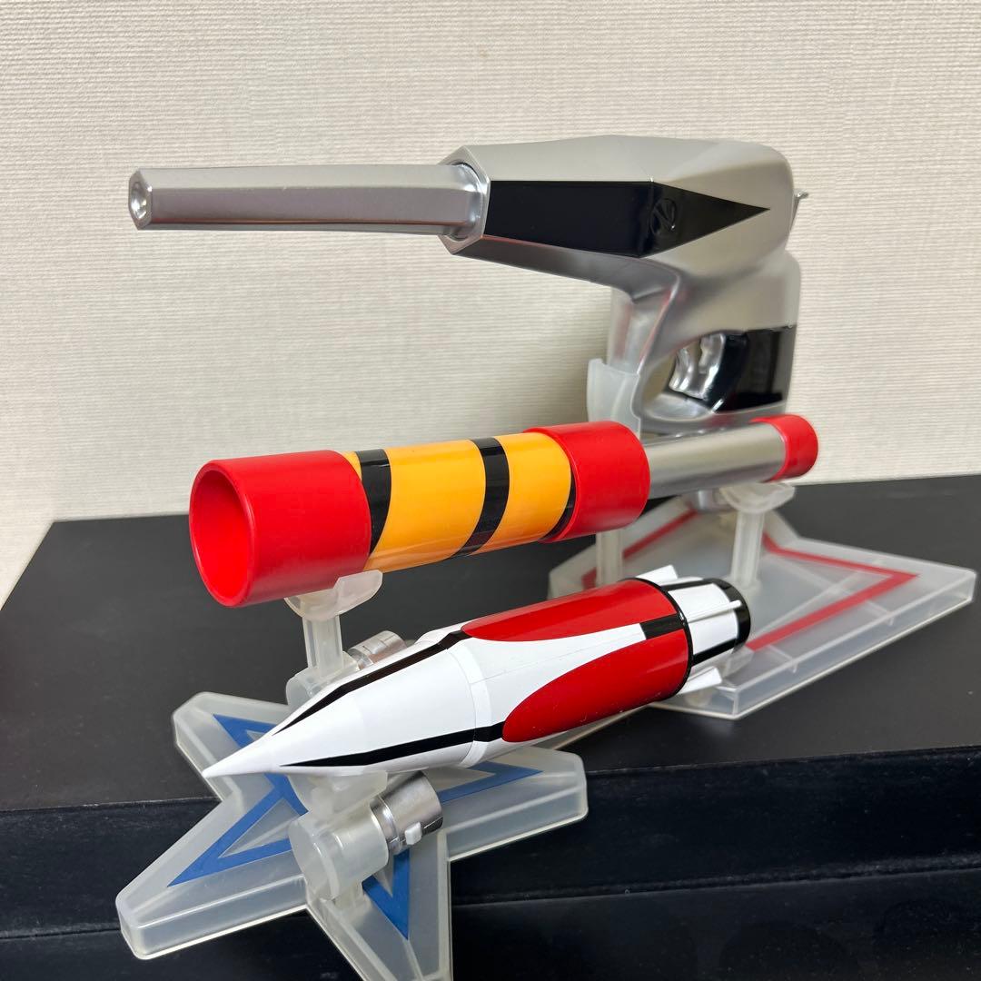 ウルトラマン SUPER GUN TAMASHII Lab スーパーガン