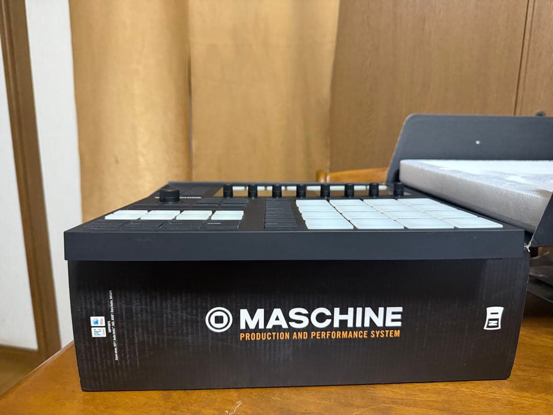 【箱有り】MASCHINE MK3 (トランスファーID有)
