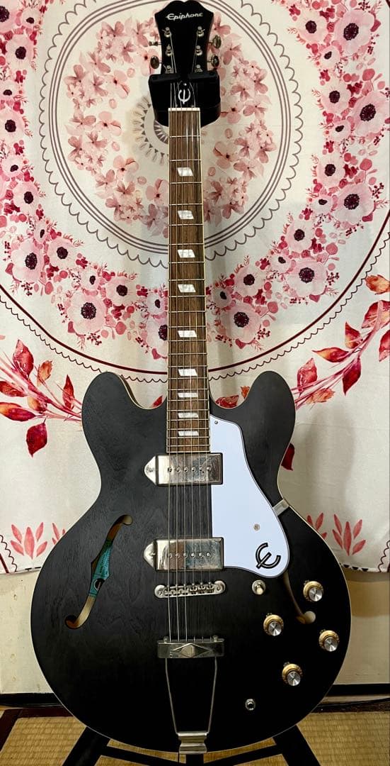 ギター Epiphone Casino Worn Ebony